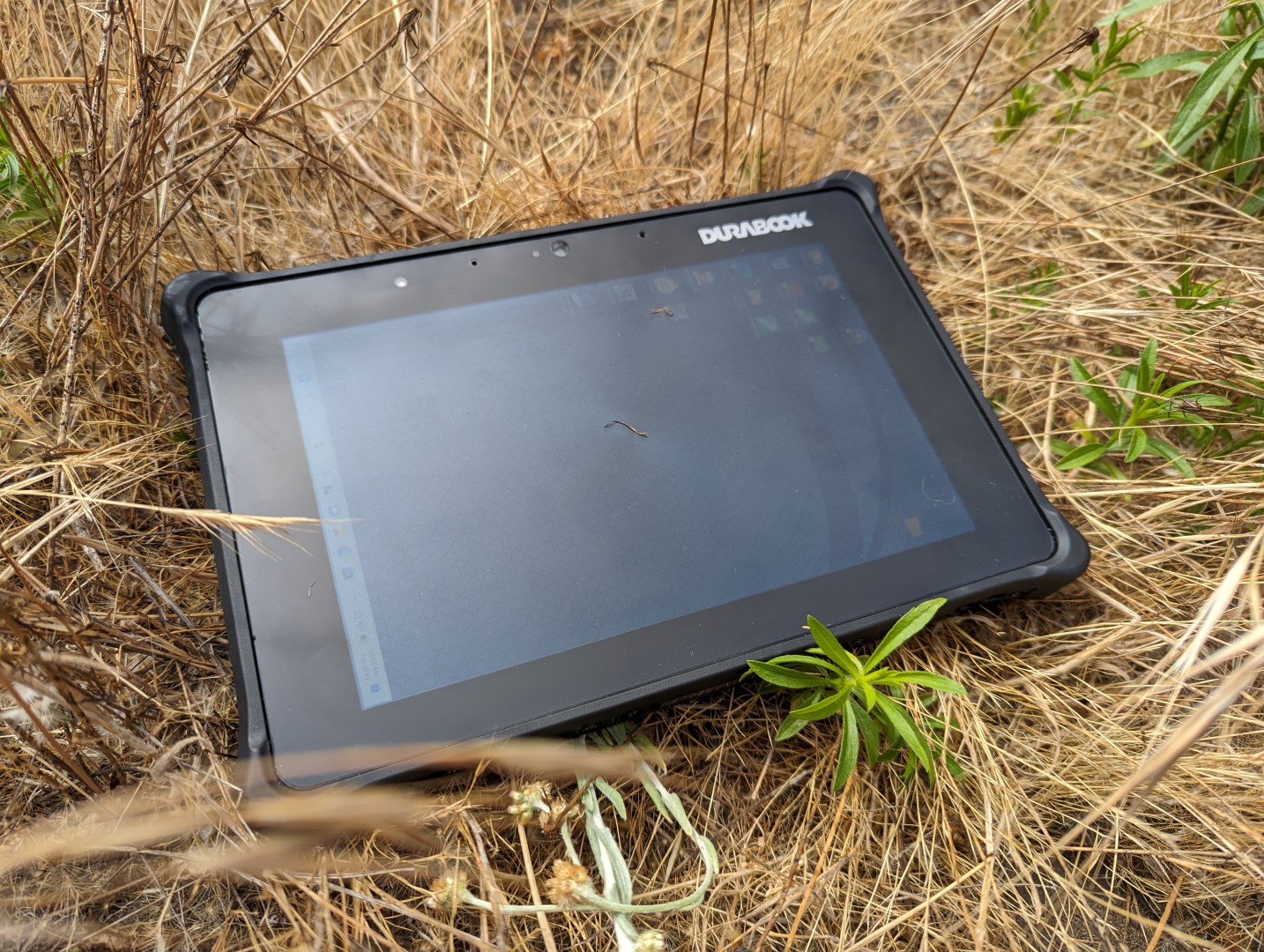 Recensione del Durabook R8: Il primo tablet rugged al mondo senza ...