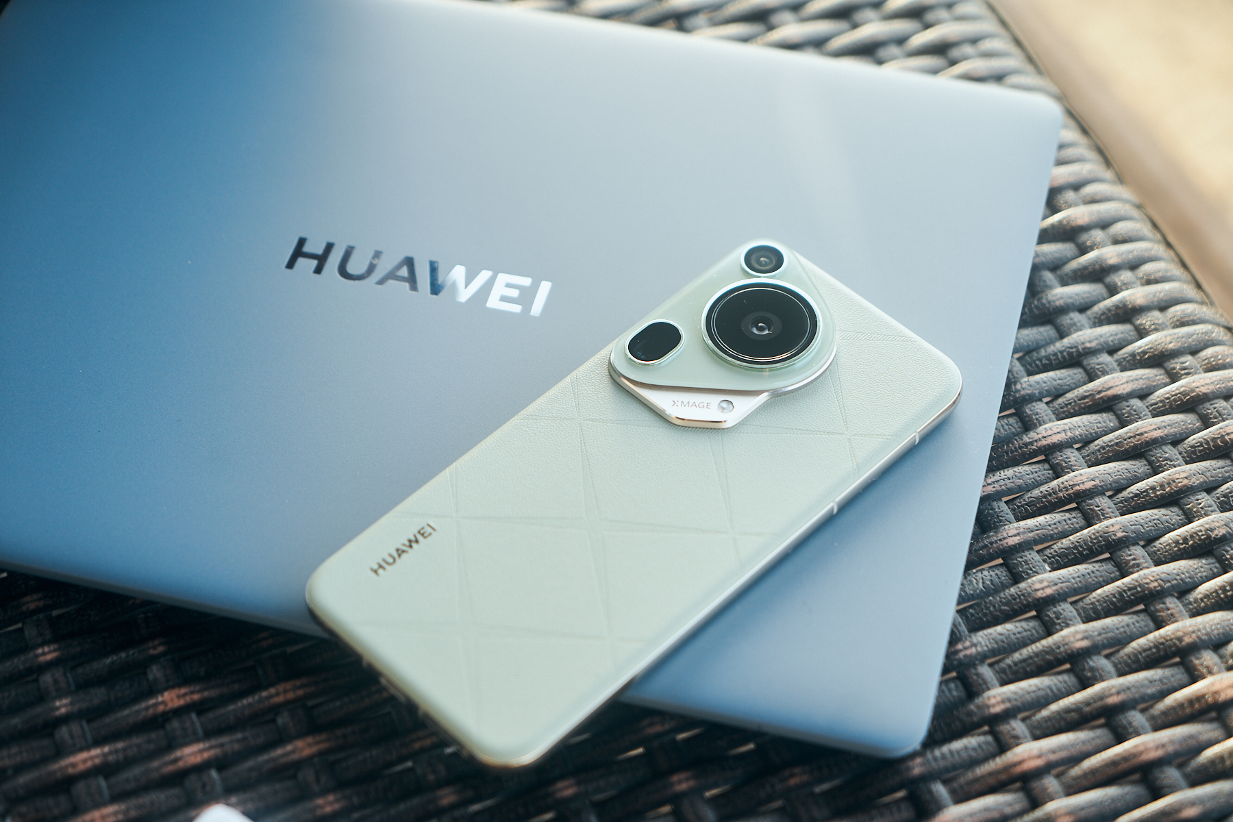 Recensione del Huawei Pura 70 Ultra - Il potente smartphone con una ...