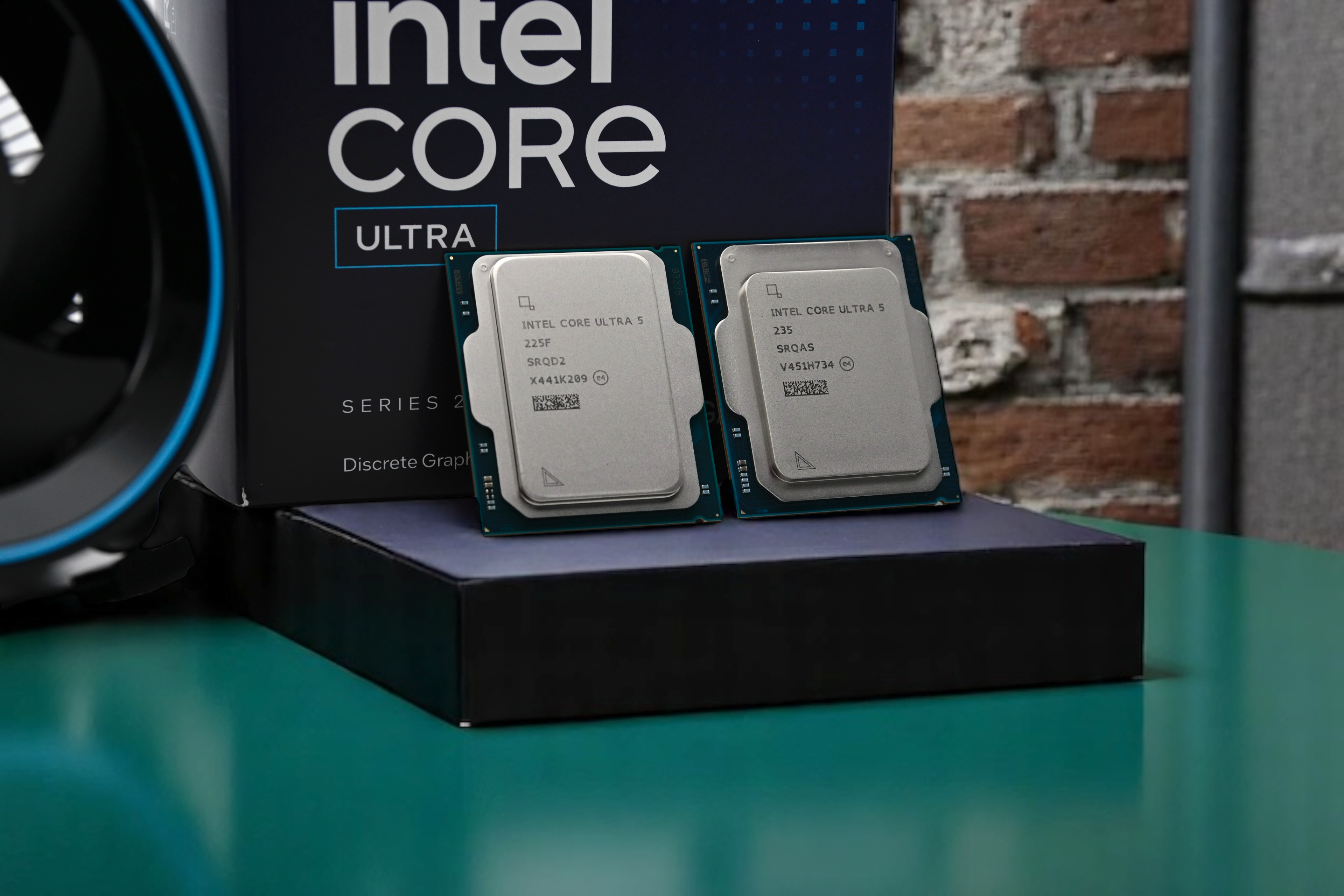 Recensione dell'Intel Core Ultra 5 235 e 225F contro l'AMD Ryzen: Intel ...