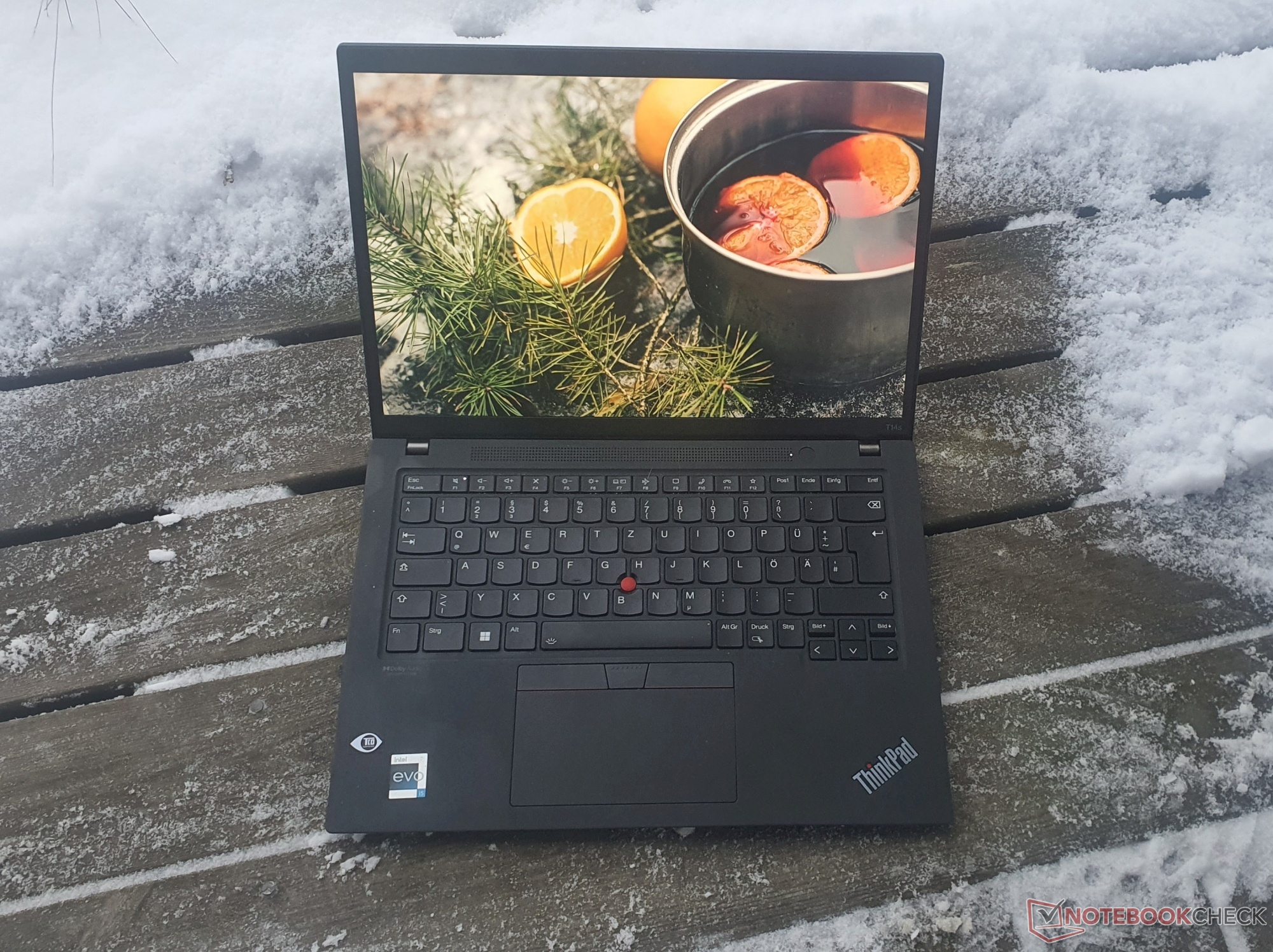 Recensione del portatile Lenovo ThinkPad T14s G3 Intel: silenzioso ...