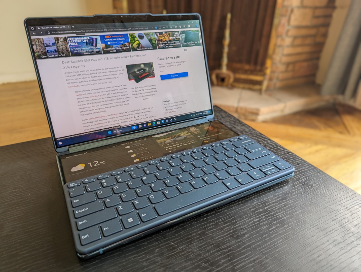 Recensione del convertibile Lenovo Yoga Book 9i 2-in-1 con doppio ...