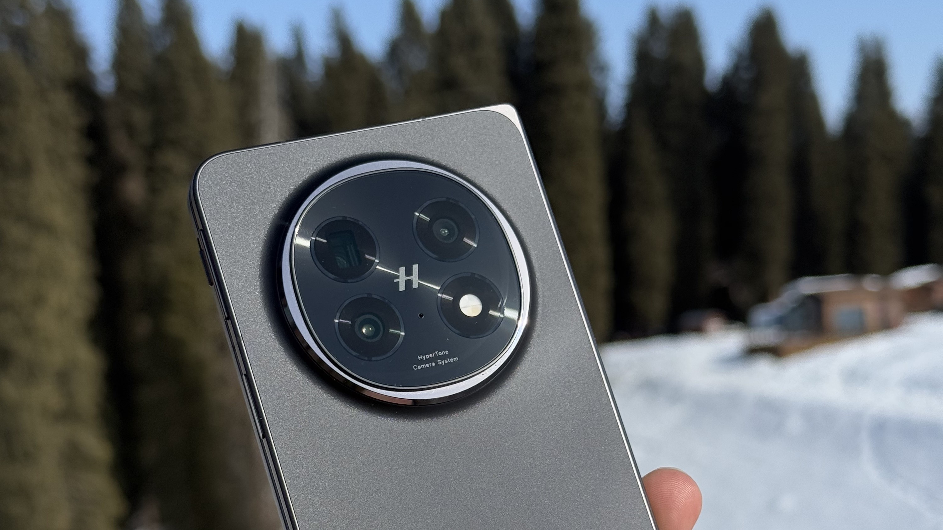 Il lancio di OnePlus Open 2 si preannuncia con uno schermo principale ingrandito e una maggiore ...