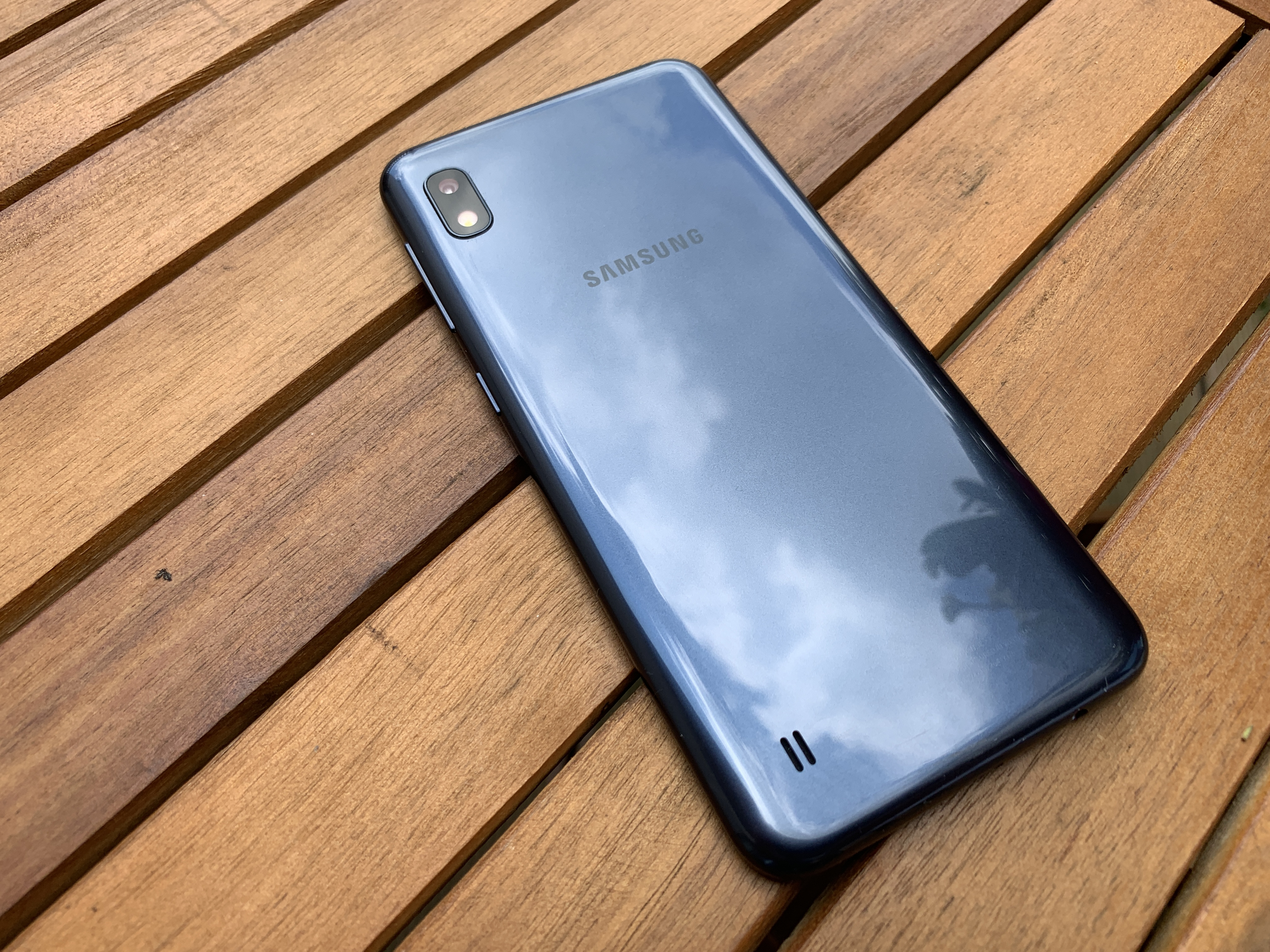 Recensione dello Smartphone Samsung Galaxy A10 - Notebookcheck.it