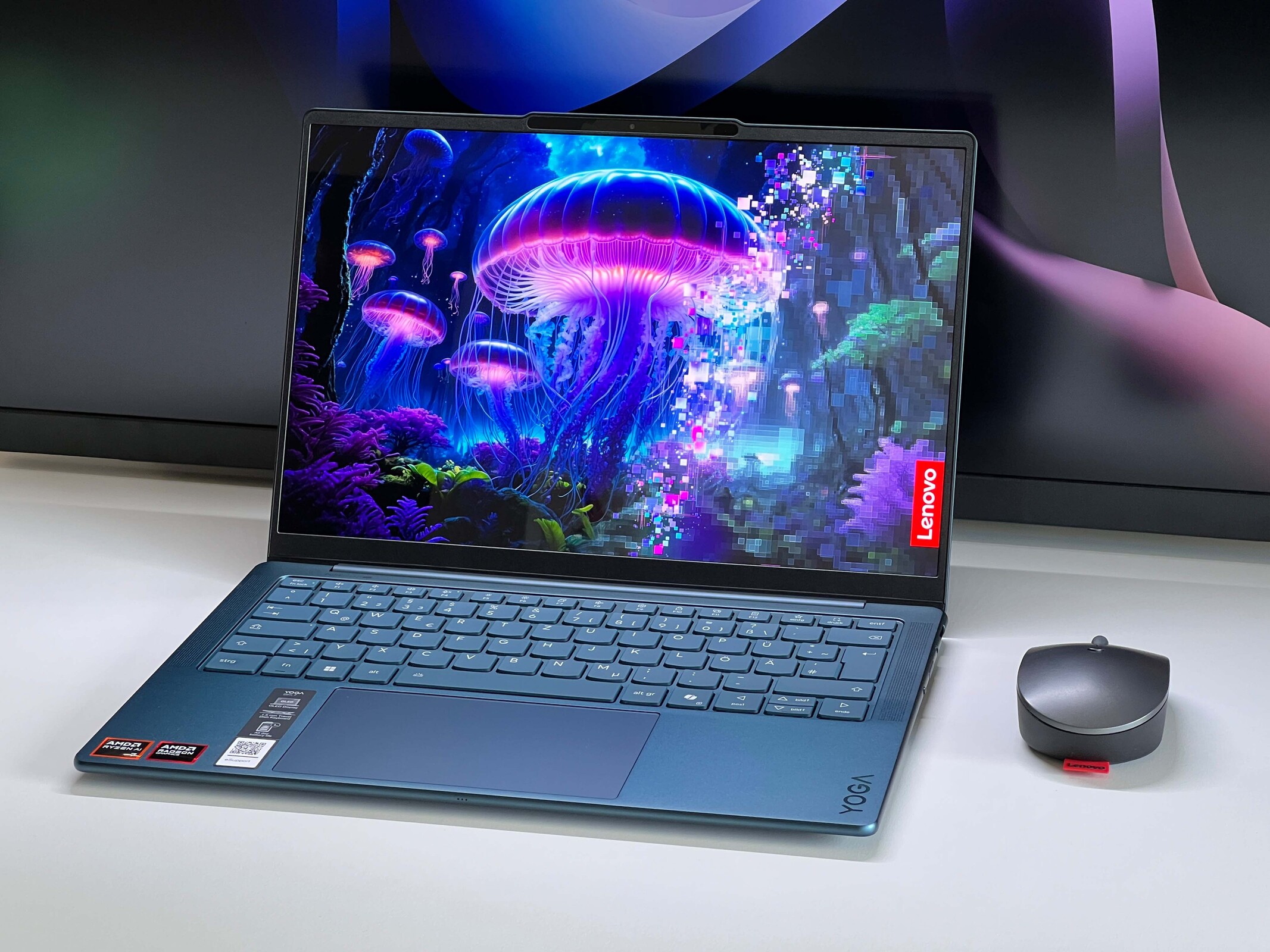 Recensione del Lenovo Yoga Slim 7 14 G10: OLED brillante da 1.100 nit, ma problemi di qualità ...