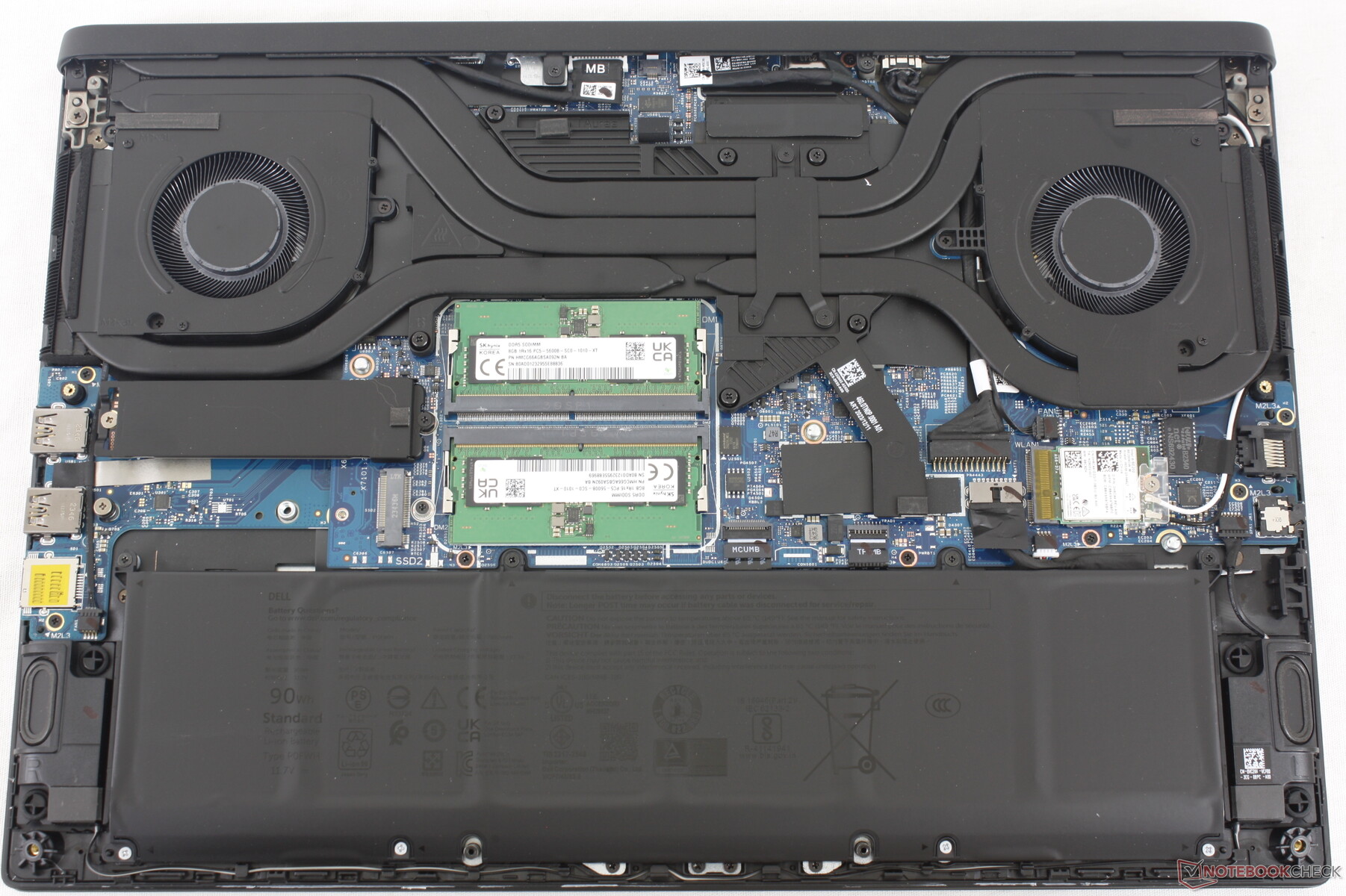 Recensione del computer portatile Alienware m16 R2: Cambiamenti grandi ...