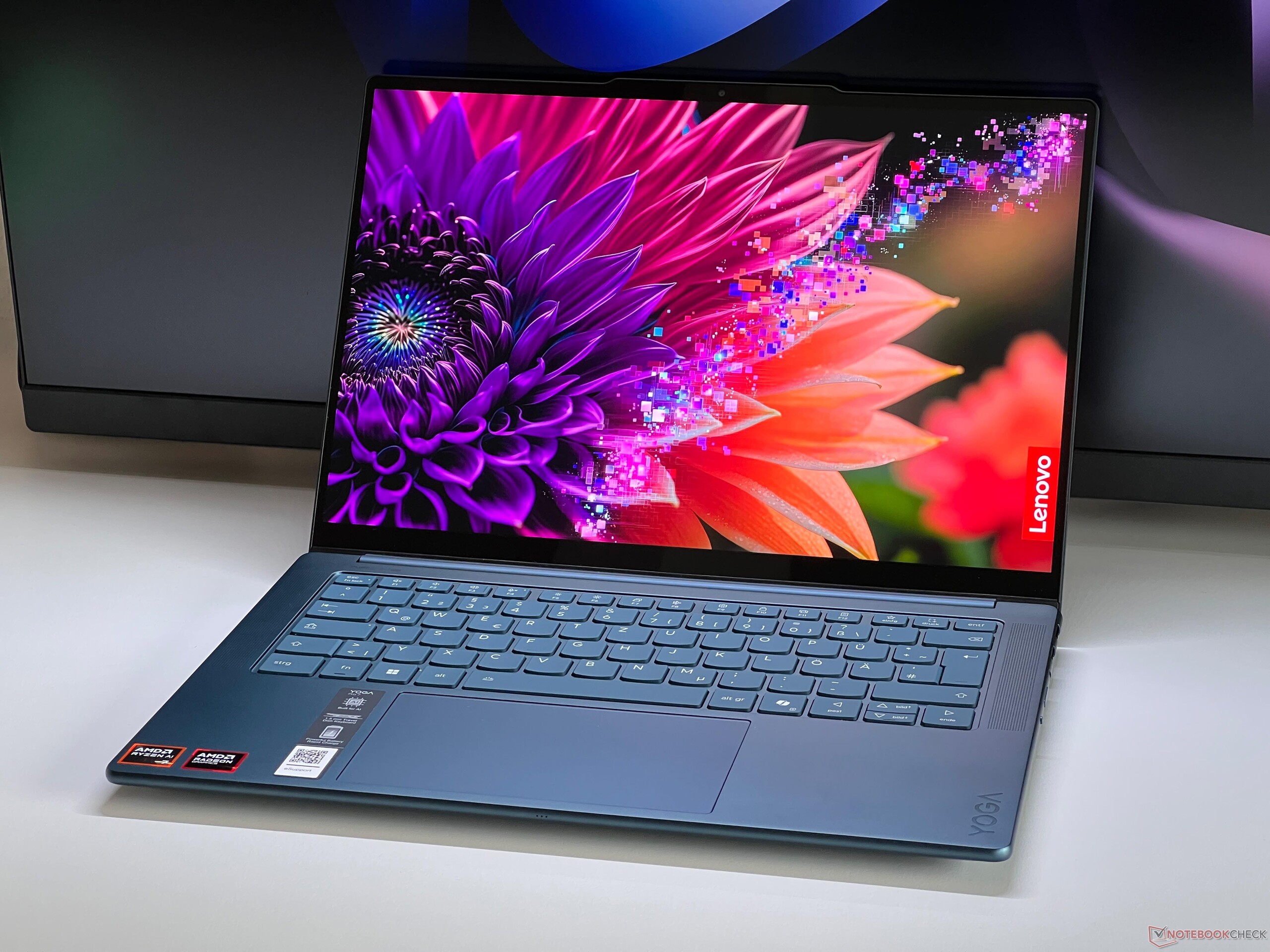 Recensione del portatile Lenovo Yoga Pro 7 14 G10: 90 Hz OLED con ...